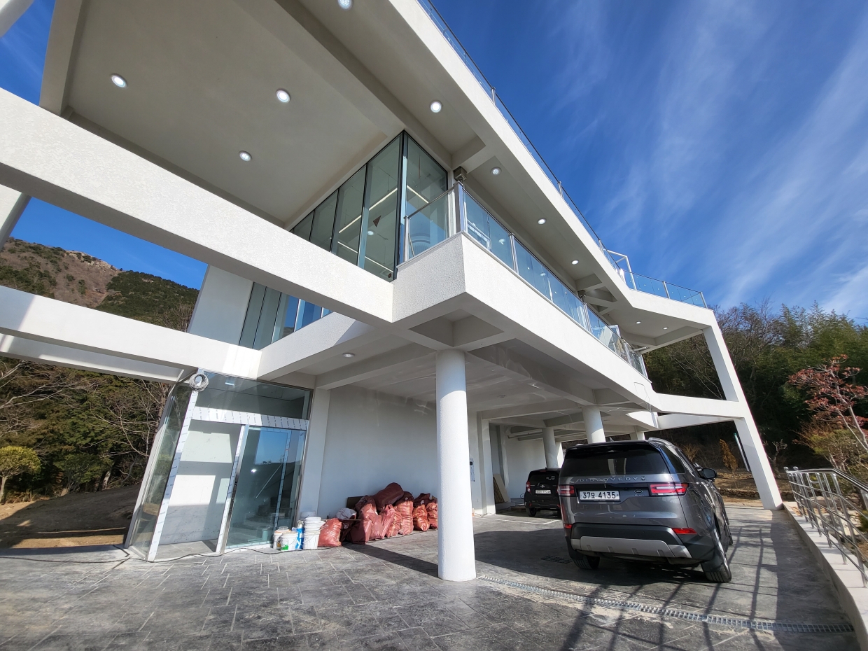 경남 창원시 진해구 OOU(오오유) 진해점 대형 카페 실내,외 스피커 음향 시스템 설치 – AVTEAM